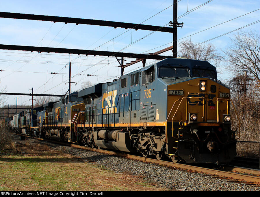 CSX 785, 68, 1177 on Q410